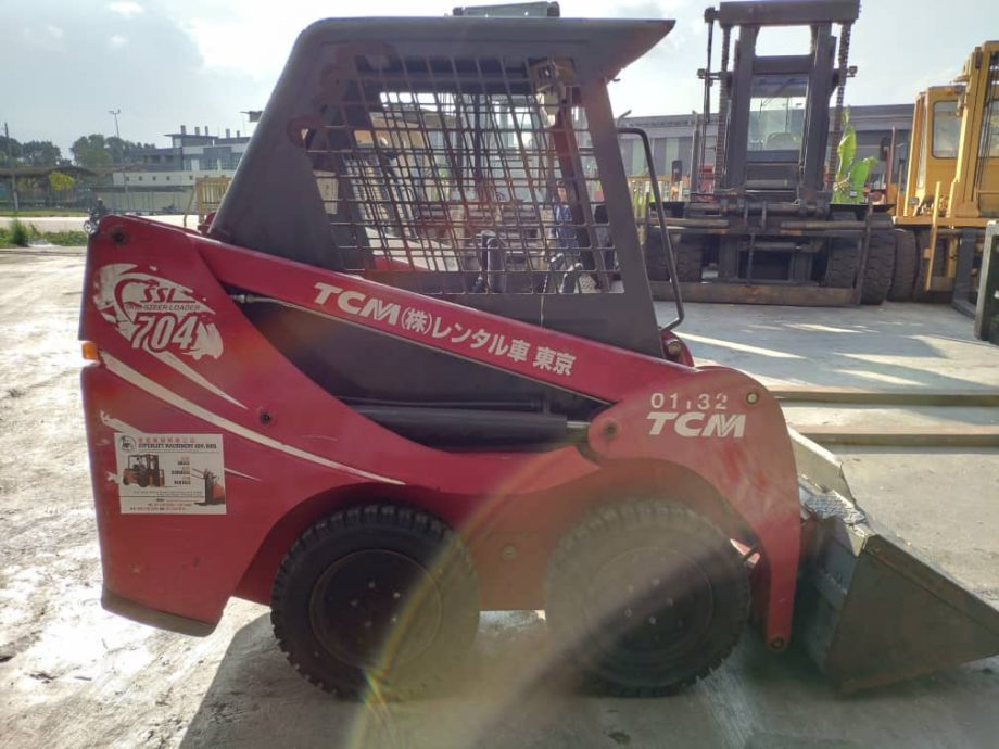 TCM BOBCAT 704 - Superlift Machinery