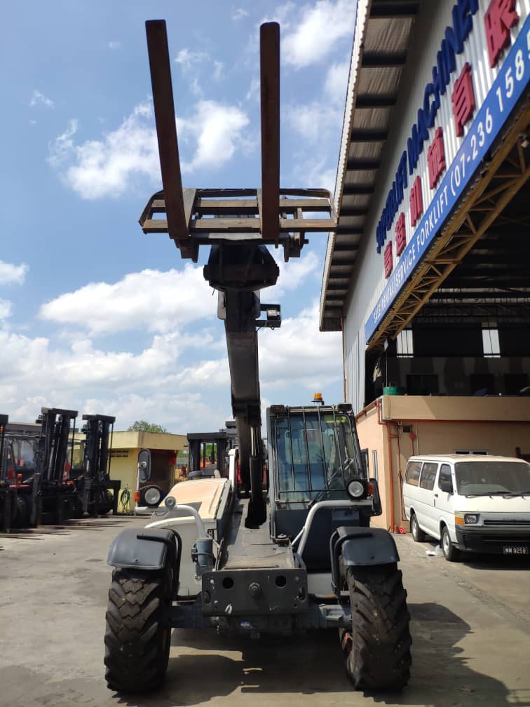 BOBCAT T3571L - Superlift Machinery